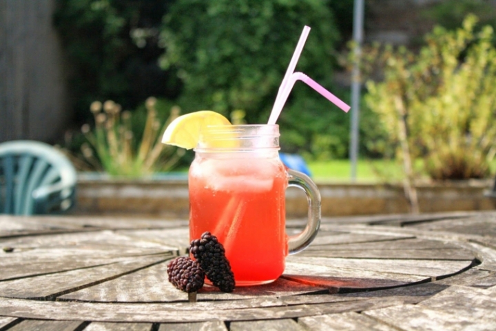 Recetas de bebidas antioxidantes, la limonada de mora y sus beneficios